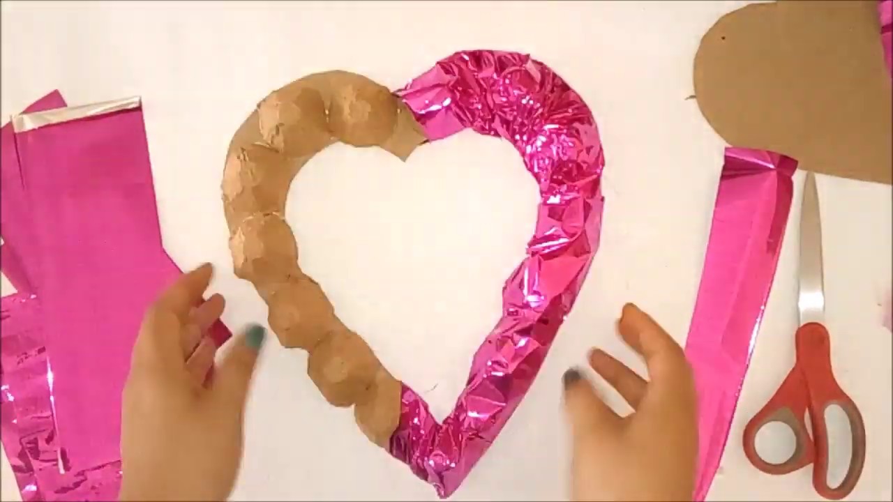 ¡Aprende cómo decorar un corazón de cartón y dale un toque especial a ...